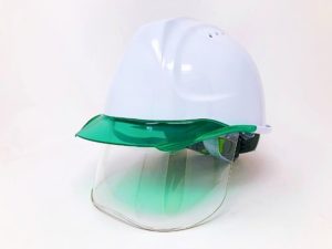 DIC SYA-CSVM エアロメッシュ コンパクトシールド面付き 涼しいヘルメット（通気孔付き/エアロメッシュ） | 工事用ヘルメット通販・名入れの専門店 浜田 | 作業・建築・建設・高所 ...